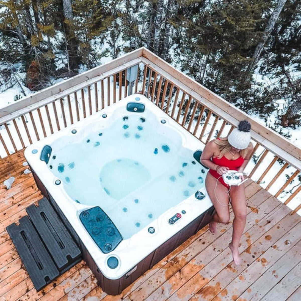 Hot Tubs — Outdoor Iconic