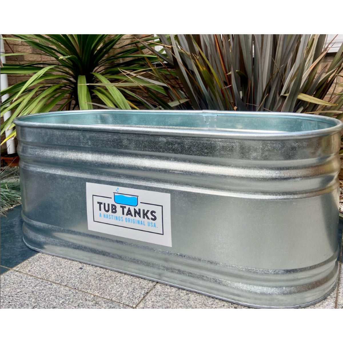 Hastings 7ft Oval Stock Tank — Outdoor Iconic
